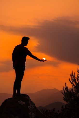 How to Create Forced Perspective Photography (with Examples)